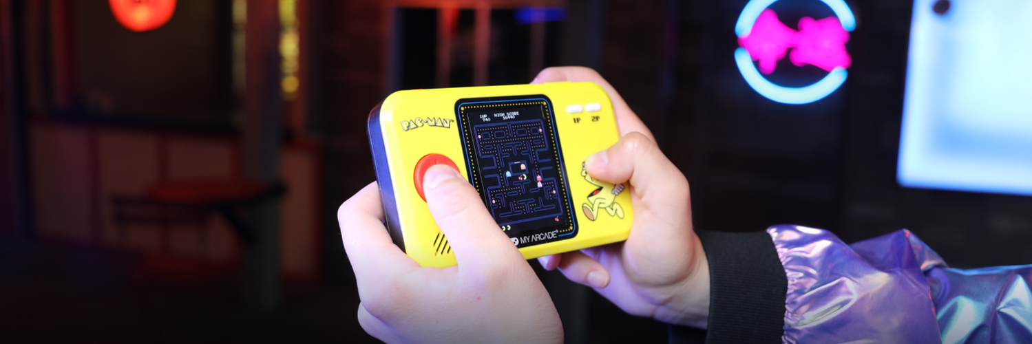 PAC-MAN Pocket Player Pro | The Review Smiths